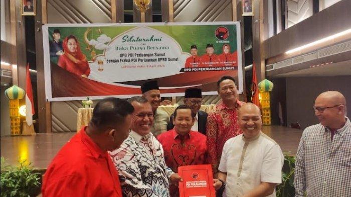 Bupati Tapanuli Utara Nikson Nababan Resmi Lamar Calon Gubernur dari ... Bupati Tapanuli Utara Nikson Nababan Resmi Lamar Calon Gubernur dari ...