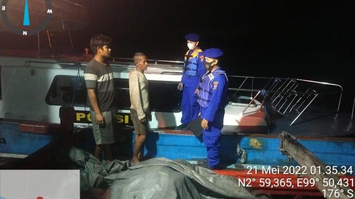 Minimalisir Masuknya Narkoba, Personil Satpolair Polres Tanjungbalai Cegat Kapal Mencurigakan ...