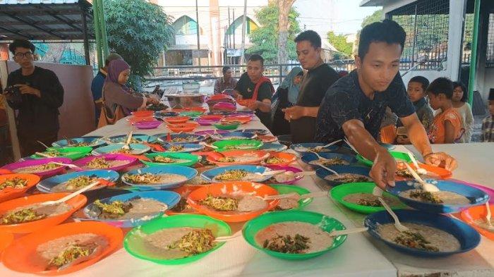 Masjid Raya Al-Mashun Medan Sediakan 1000 Porsi Bubur Sup selama ...