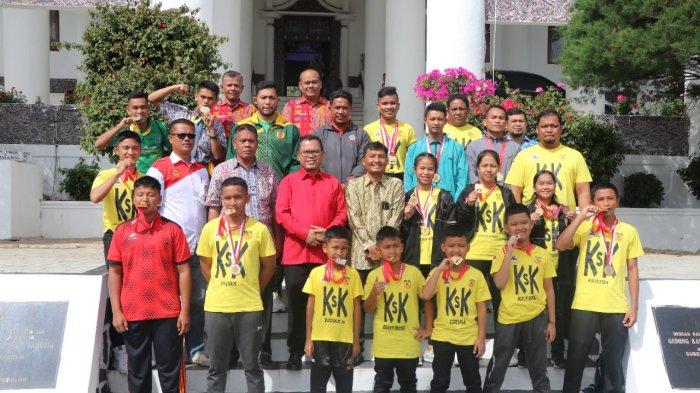 Forki Toba Mengeluhkan KONI kepada Bupati Poltak Sitorus - Tribun-medan.com