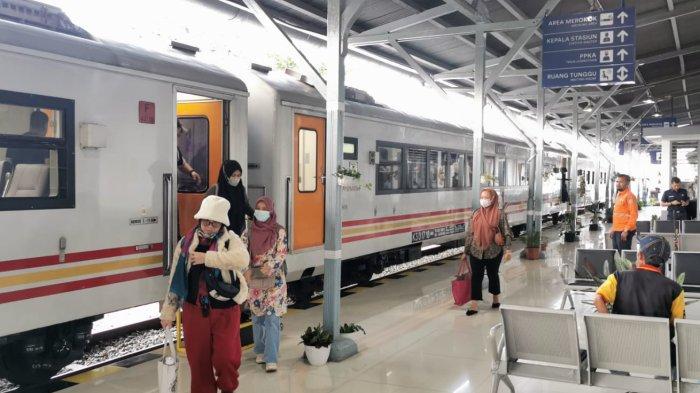 Masa Angkutan Lebaran, KAI Divre I SU Operasikan 38 Kereta Api, Berikut Rinciannya - Tribun ...