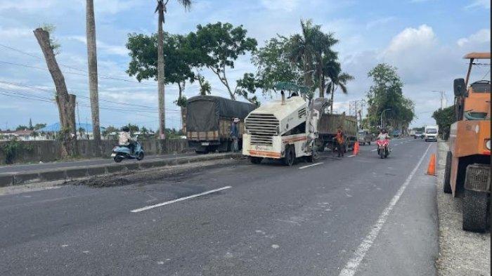 Jelang Arus Mudik, Kerusakan di Jalinsum Tanjung Morawa Mulai Diperbaiki - Tribun-medan.com