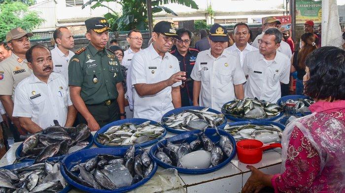 Pj Bupati Deli Serdang Monitoring Harga Bahan Pokok di Pasar MMTC ...