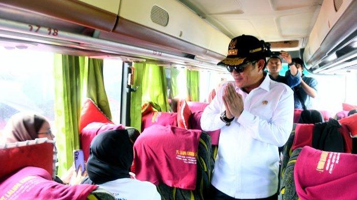 Pj Gubernur Sumut Lepas 66 Bus Mudik Gratis, Angkut 2.500 Pemudik: Keselamatan Nomor 1 - Tribun ...