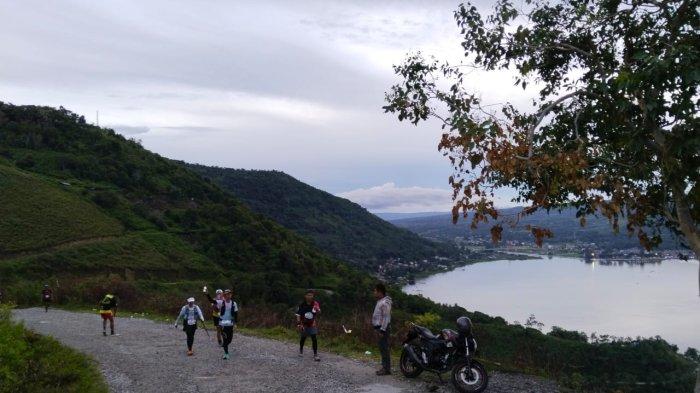 Polres Samosir Amankan Jalur dan Kawal Pelari Trail Of The Kings yang ...