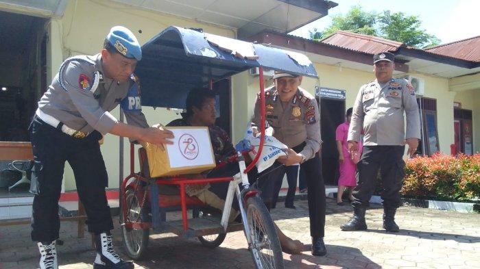 Polres Langkat Salurkan 70 Paket Bantuan Sosial Dalam Rangka Hari