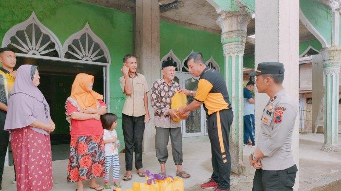 Jumat Curhat, Personil Polres Nias Bhakti Sosial di Rumah Ibadah - Tribun-medan.com