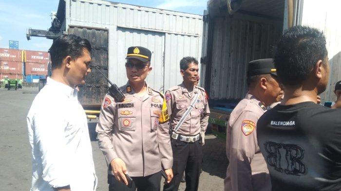 Polres Pelabuhan Belawan Lakukan Pengamanan Transit Logistik Pilkada 2024 - Tribun-medan.com