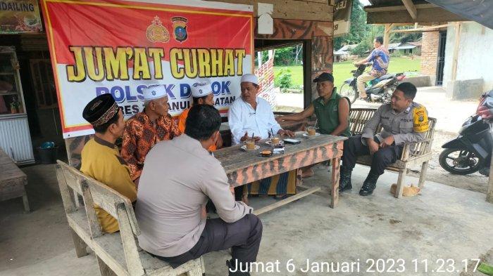 Dengarkan Keluhan Warga, Polres Tapsel Gelar Jumat Curhat di Desa Hatiran - Tribun-medan.com