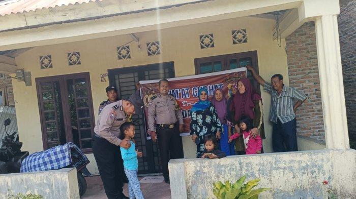 Serap Aspirasi dan Keluhan Warga, Personel Polsek Datuk Bandar Laksanakan Jumat Curhat - Tribun ...