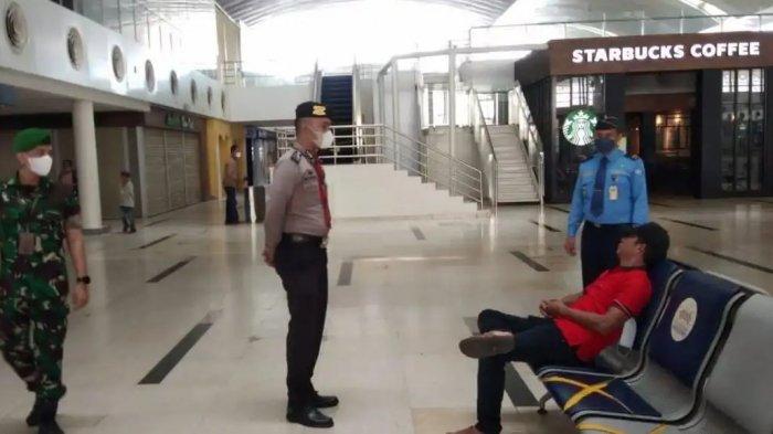 Polsek Kawasan Bandara Kualanamu Ingatkan Calon Penumpang Terapkan Prokes - Tribun-medan.com