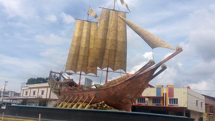 Replika kapal Bulang Linggi, Ikon Pariwisata Terbaru di Ibu Kota ...