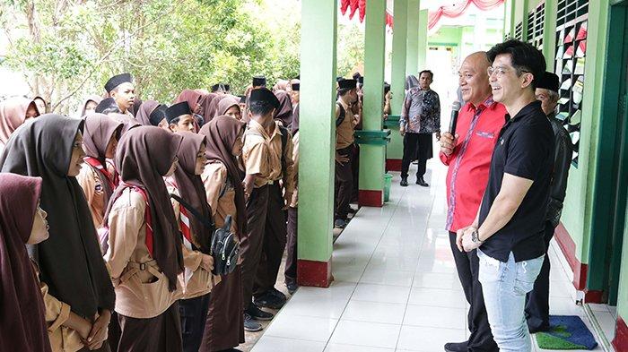 Rotary Club Medan Talenta Menggelar Edukasi dan Pengobatan Gigi Gratis di MTs Swasta Sidratul ...