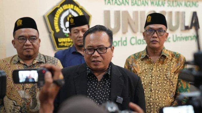SOSOK Prof Gunarto Rektor Unissula Semarang Didatangi 'Tim Operasi ...