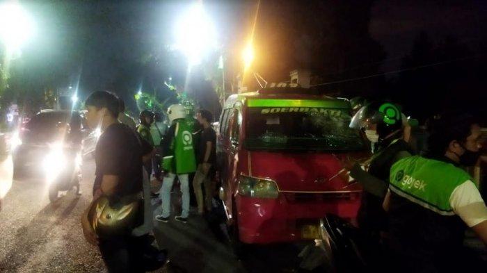 Ugal-ugalan hingga Tabrak Sepeda Motor, Supir Angkot 103 Coba Kabur ...