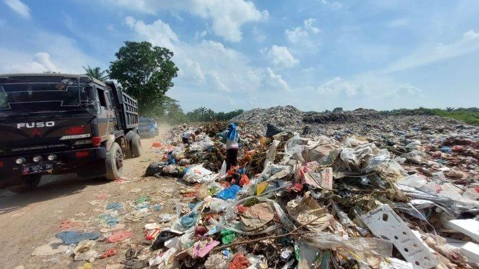 Tumpukan Sampah Membusuk di Jalan Provinsi Belidaan-Dolok Masihul ...