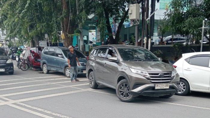 Bobby Nasution Sebut Juru Parkir yang Patok Tarif 25 Ribu sebagai Pungli, Polisi Harus Turun ...