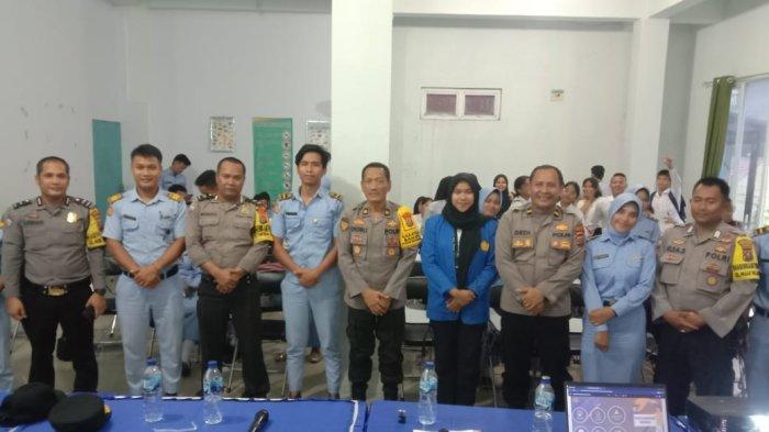 Police Goes To Campus, Polres Sibolga Sosialisasikan Bahaya Narkoba ke STPS - Tribun-medan.com