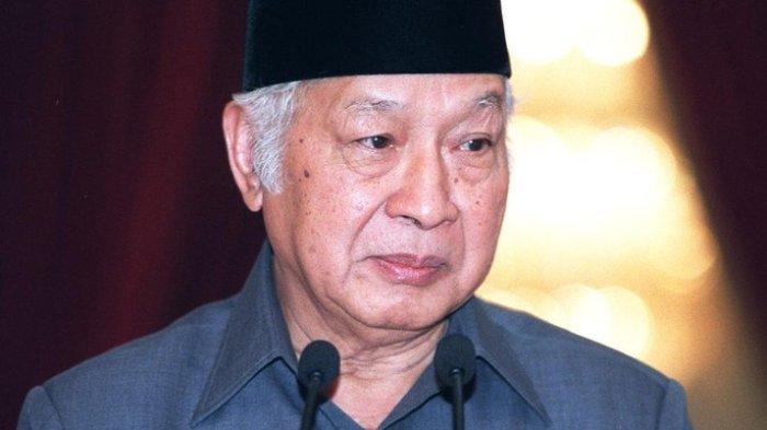 Isi TAP MPR Nomor 11 Tahun 1998 yang di Dalamnya Ada Nama Soeharto, dan ...