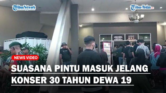 Konser 30 Tahun Berkarya Dewa 19, Suasana Pintu Masuk Jelang Konser ...
