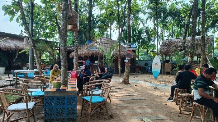 Tenank Caffe, Tempat Nongkrong di Medan dengan Konsep Ala Pantai ...