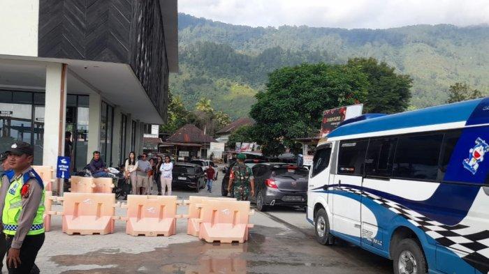 Antrean Panjang di Pelabuhan Feri Tomok, Wisatawan Ramai ke Samosir ...