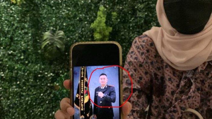 Perwira Polisi Berpangkat Iptu Diduga Selingkuh dengan Janda, Istri Sah Minta Suaminya Dipecat ...