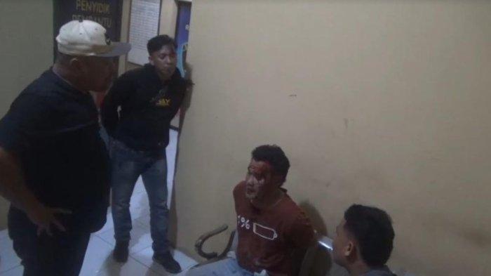 Tampang Pelaku yang Bakar Rumah Orangtuanya di Tanjungbalai hingga ... Tampang Pelaku yang Bakar Rumah Orangtuanya di Tanjungbalai hingga ...