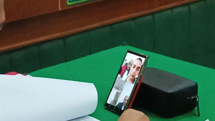 Ekspresi Panji Satria Saat Dituntut 15 Tahun Bui di PN Medan Karena ...