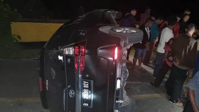 KEJAR-kejaran dengan Polisi, Mobil Komplotan Pencuri Uang Belasan Juta Terguling - Tribun-medan.com