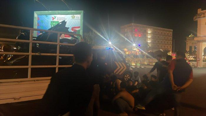 Para Remaja Disinyalir Geng Motor Diamankan Tim Tawon Polrestabes Medan - Tribun-medan.com