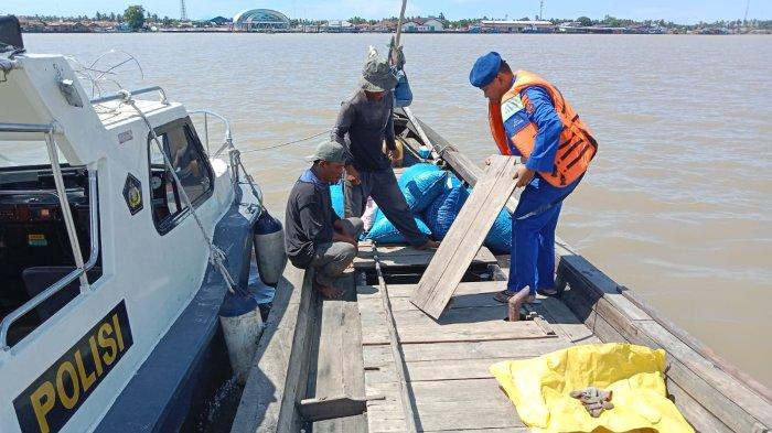 Tingkatkan Kewaspadaan Akan Masuknya Barang Ilegal Sat Polairud Polres Tanjung Balai Sisir ...