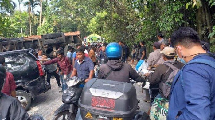 JALUR Medan-Berastagi Macet Total setelah Terjadinya Lakalantas Tunggal - Tribun-medan.com
