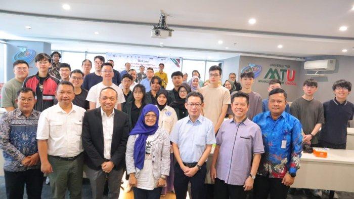 Universitas MTU Sponsorship Kegiatan Overseas Social Innovation Project with SIT X - Tribun ...