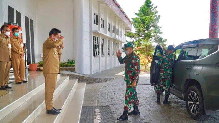 SOSOK Oloan Nababan, Dari Serka TNI AD Menjadi Wakil Bupati Humbahas ...