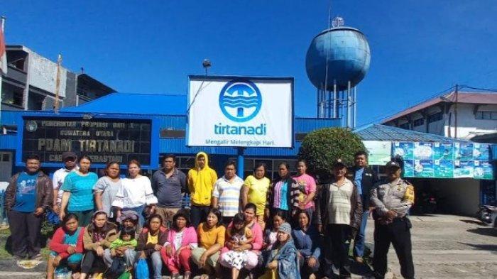 Warga Desa Lau Gumba Geruduk Kantor PDAM Tirtanadi Berastagi, Keluhkan Dua Pekan Air Tak ...