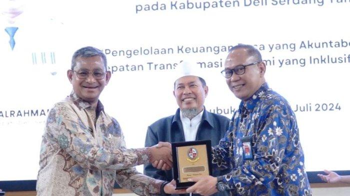 Wiriya Alrahman: Wujudkan Akuntabilitas Pengelolaan Keuangan dan Pembangunan Desa - Tribun-medan.com