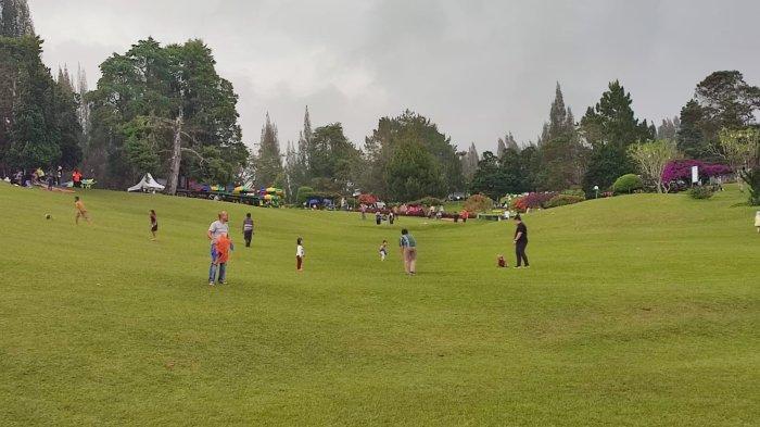 Libur Tahun Baru, Wisatawan Padati Bukit Kubu Berastagi - Tribun-medan.com