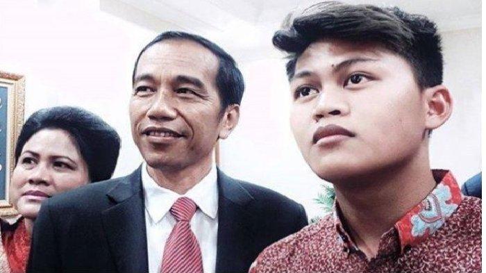 Siapa Sebenarnya Agung Hapsah? Youtuber Mendadak Disambut Heboh Usai ...