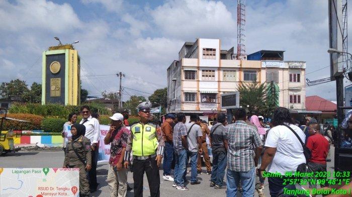 Gerakan Rakyat Melawan Bandar Narkoba Unjuk Rasa, Sat Lantas Polres ...