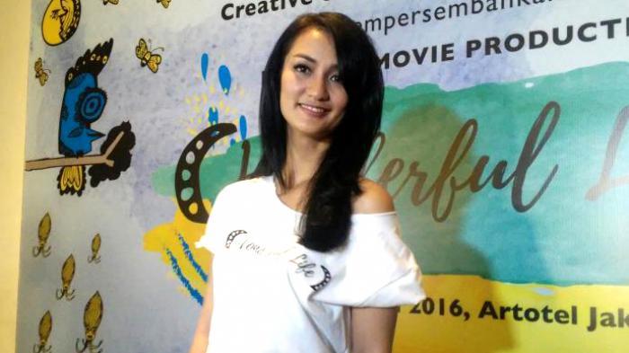 Harta Ini yang Digugat Ibu Tiri Atiqah Hasiholan - Tribun-medan.com