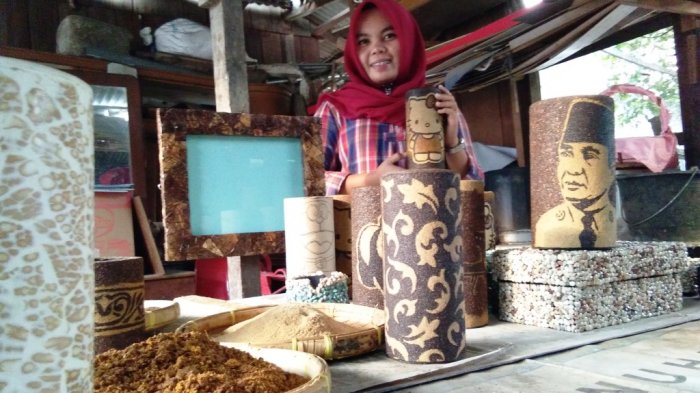 NEWSVIDEO: Ini Dia Cara Menyulap Limbah Serbuk Teh Menjadi Souvenir Menarik - Tribun-medan.com