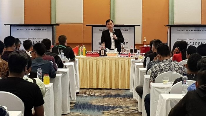 Tingkatkan Keterampilan Profesional Bartender di Medan dengan Diageo ...