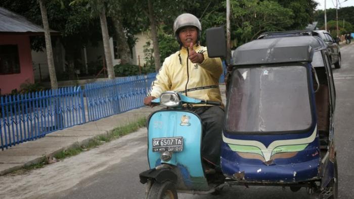 Menilik Keunikan Becak Bermotor di Kota Balige - Tribun-medan.com