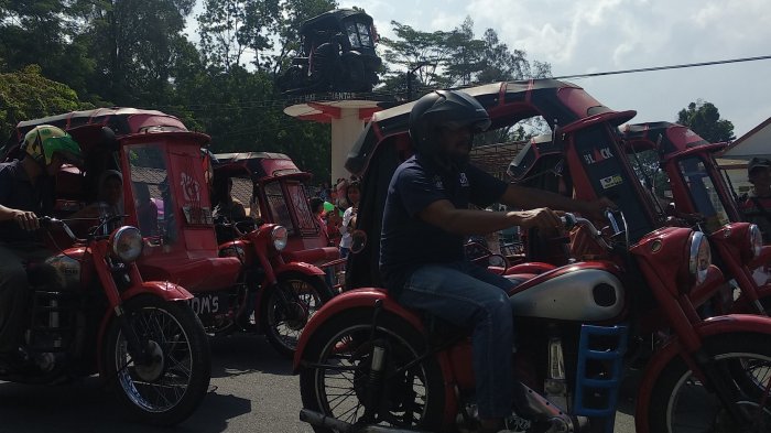 Becak Siantar Meriahkan Konvoi Perayaan HUT RI - Tribun-medan.com