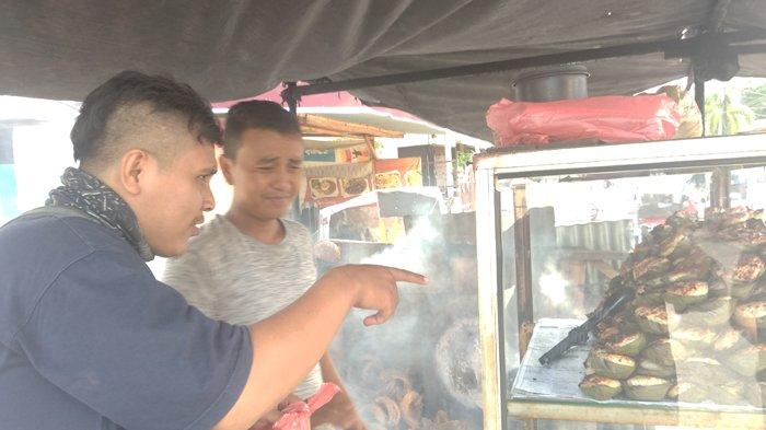 Bika Padang Makan Khas Warga Minang di Medan yang Dipanggang Pakai ...