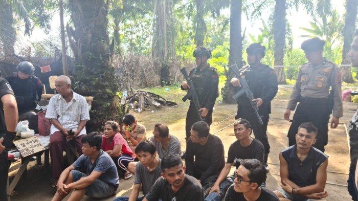 Brimob Polda Sumut Gerebek Barak Narkoba dan Judi di Kutalimbaru, 10 Pria dan 3 Wanita Konsumsi ...