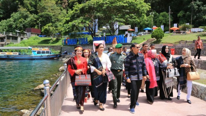 Mau Kembangkan Danau Toba Jadi Destinasi Kelas Dunia, Ini Rencana JR ...