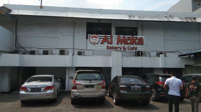 Cafe Ai Moka Penjual Kue Tradisional Pertama di Kota Medan - Tribun-medan.com