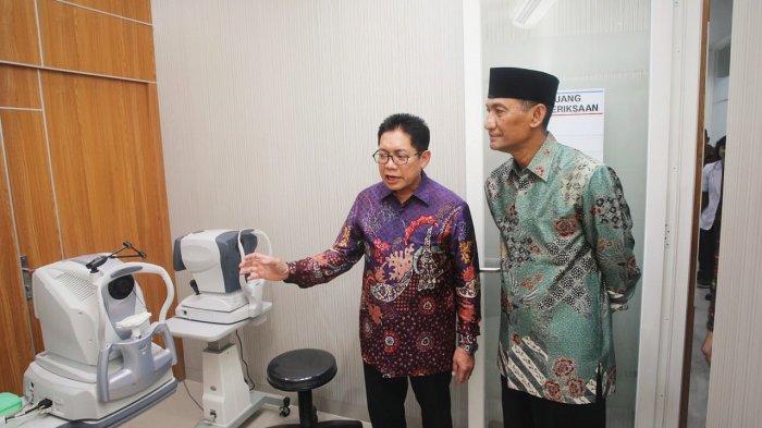 SMEC Bantu WHO Bebaskan Indonesia dari Katarak - Tribun-medan.com
